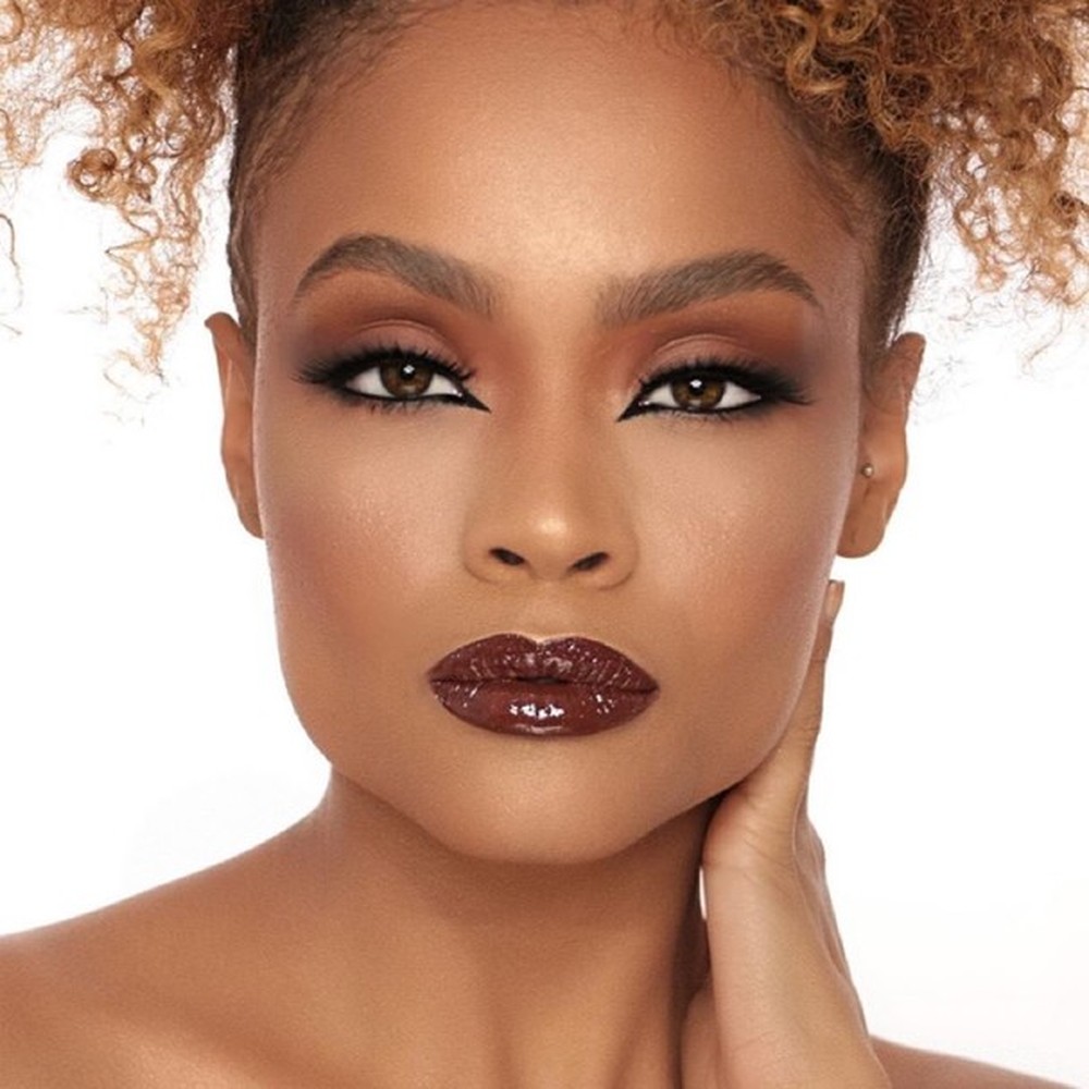 Foxy eyes: conheça a nova tendência de maquiagem das redes sociais