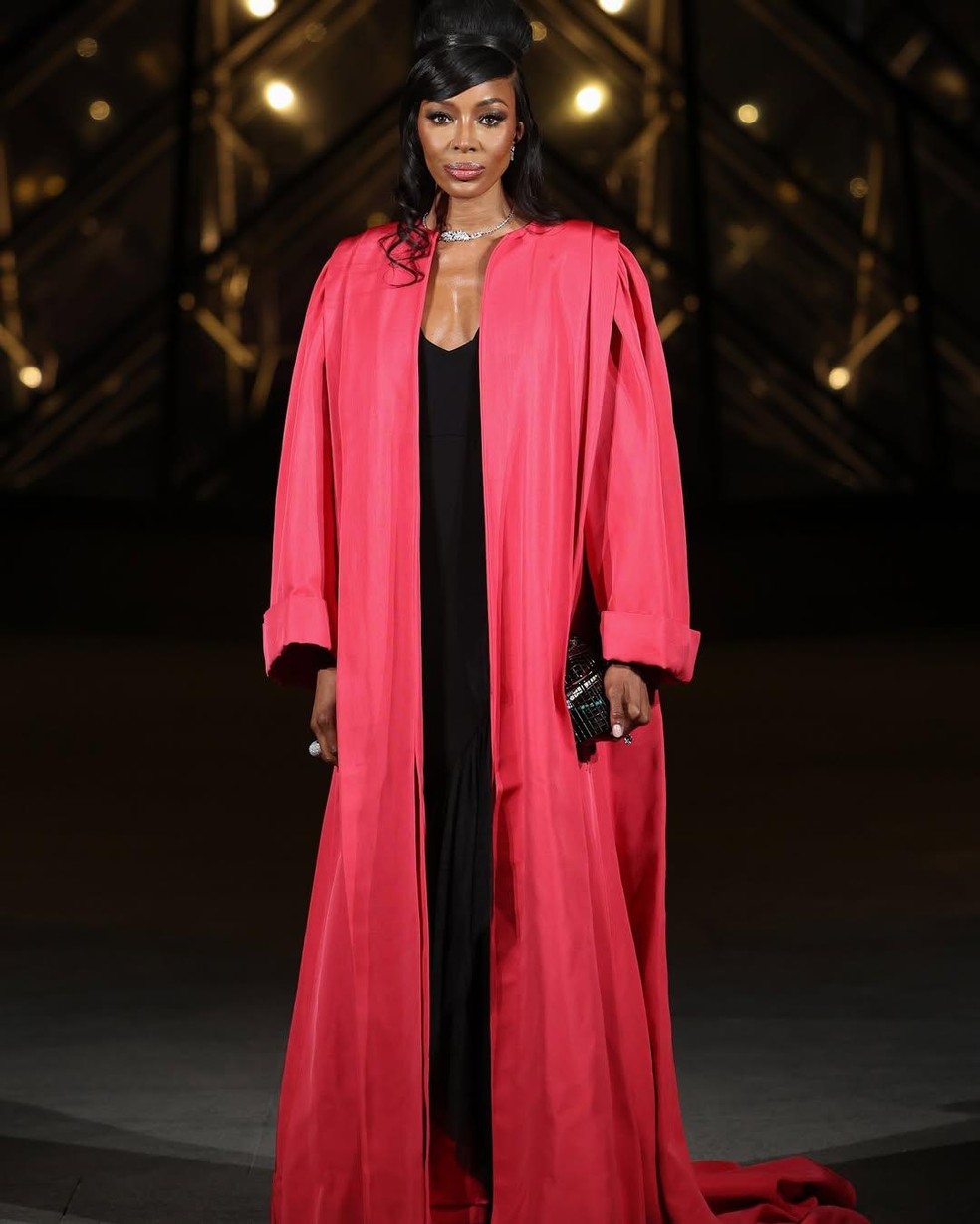 Gala do Louvre reúne famosas e fashionistas em Paris. Veja os melhores ...