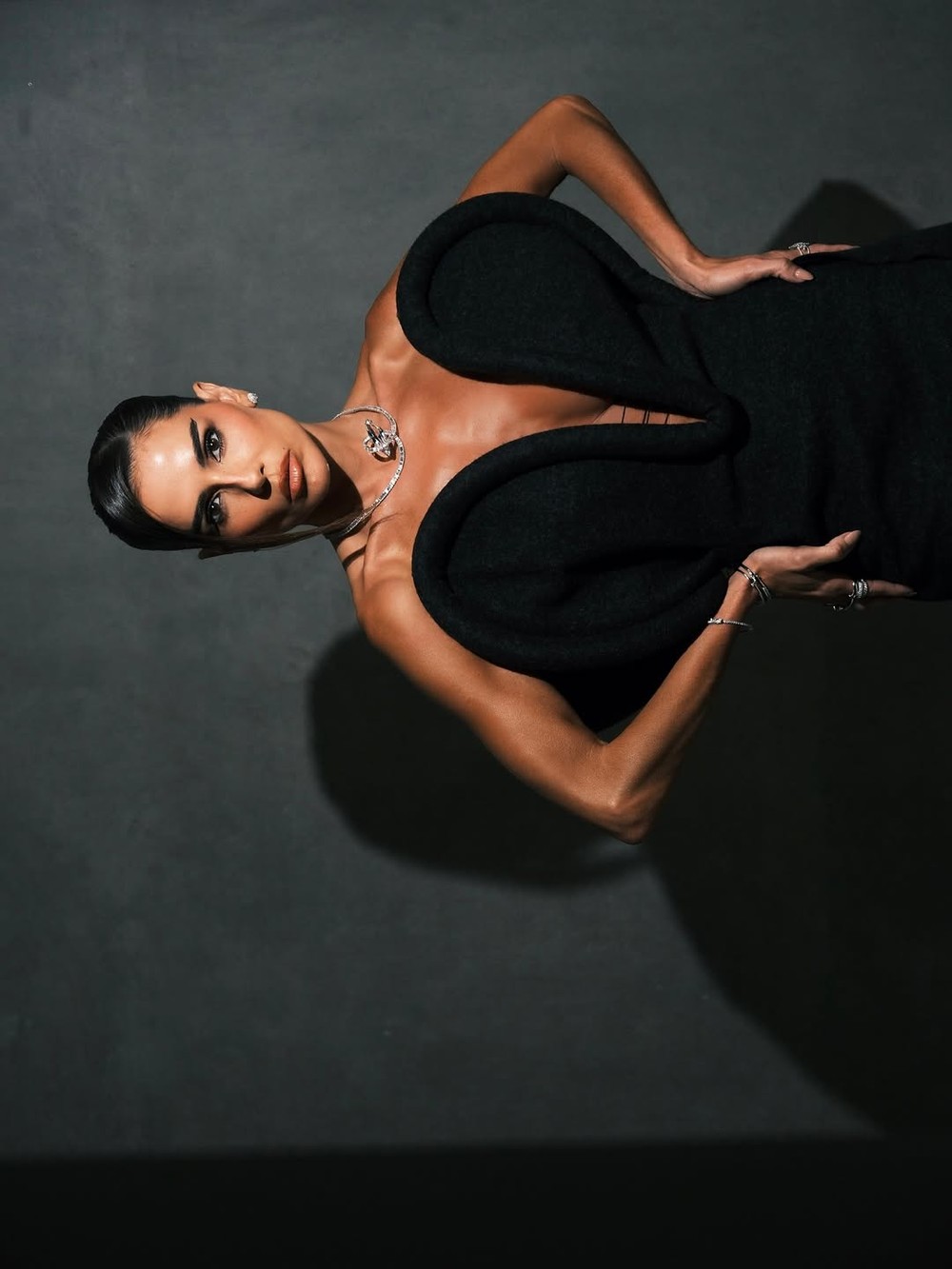 Deborah Secco escolhe vestido de mais de R$ 8 mil para o júri do Dança ...
