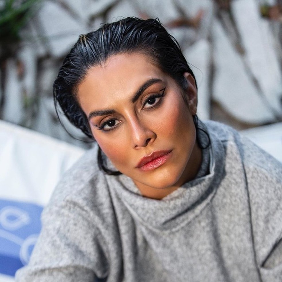 Cleo se diverte com elogios de fãs em post: 'Melhores comentários'