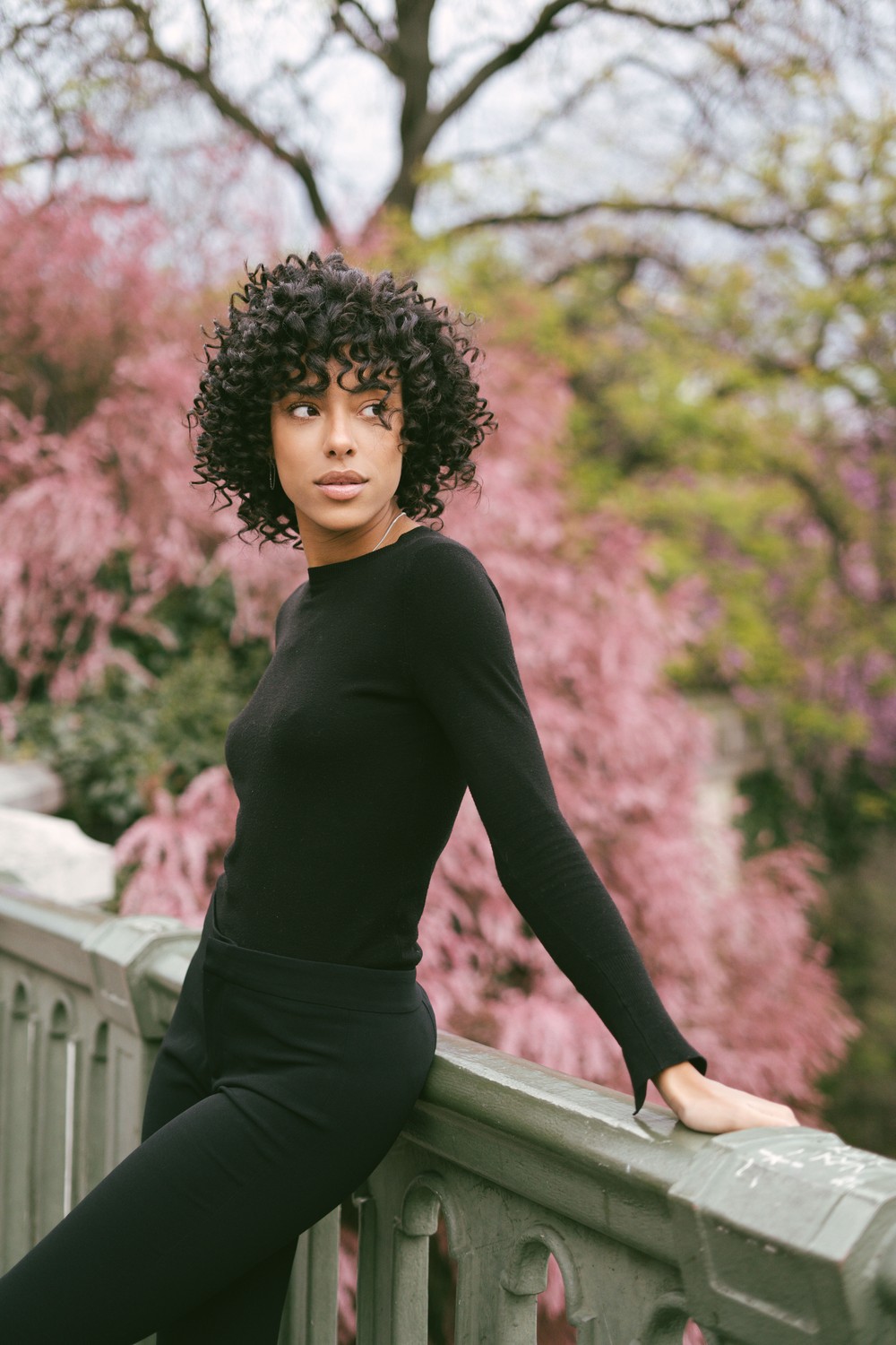 Depois do sucesso em Todas as Flores, Yara Charry estreia musical e faz ...