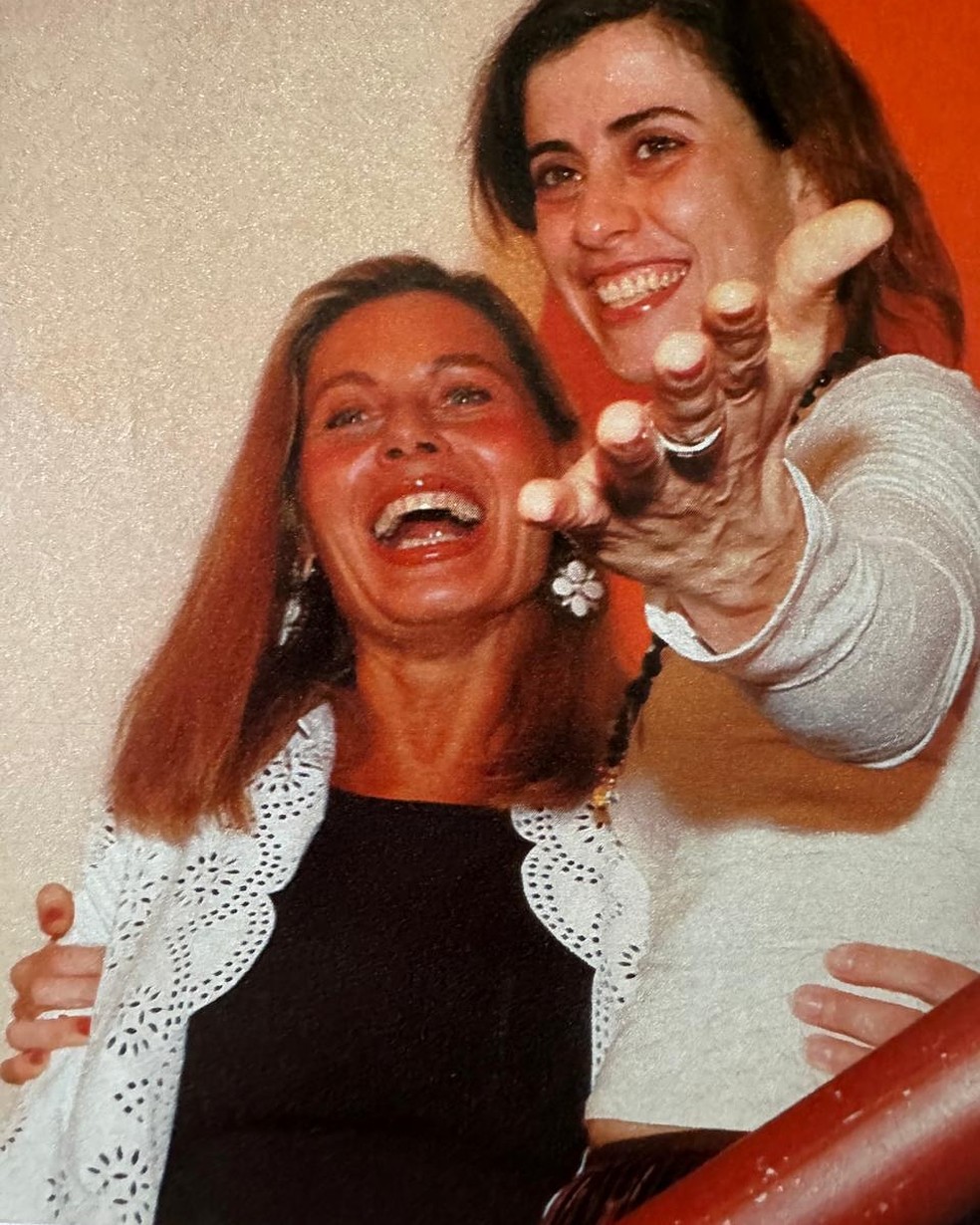 Vera Fischer posta clique inédito com Fernanda Torres e se declara: 'Exuberante e simpática'