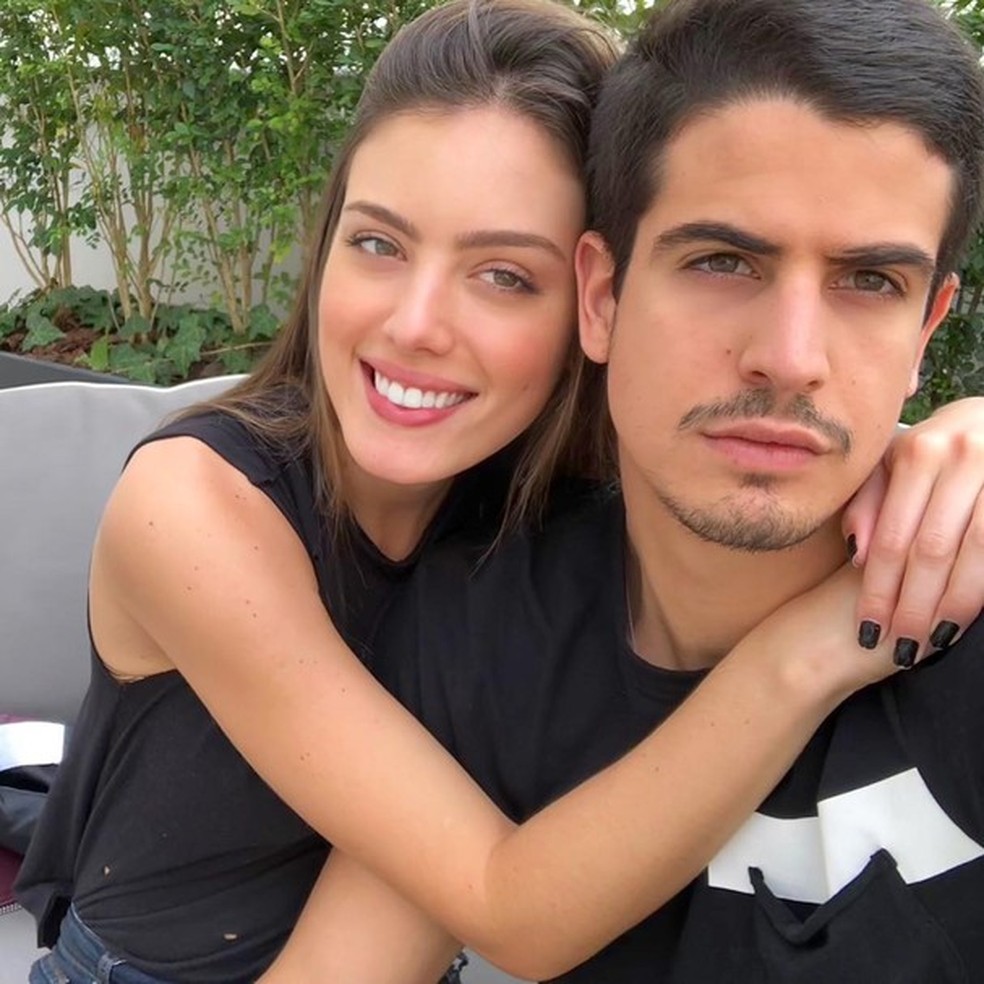 Enzo Celulari rebate seguidor que afirmou que namorada 'paga suas contas'