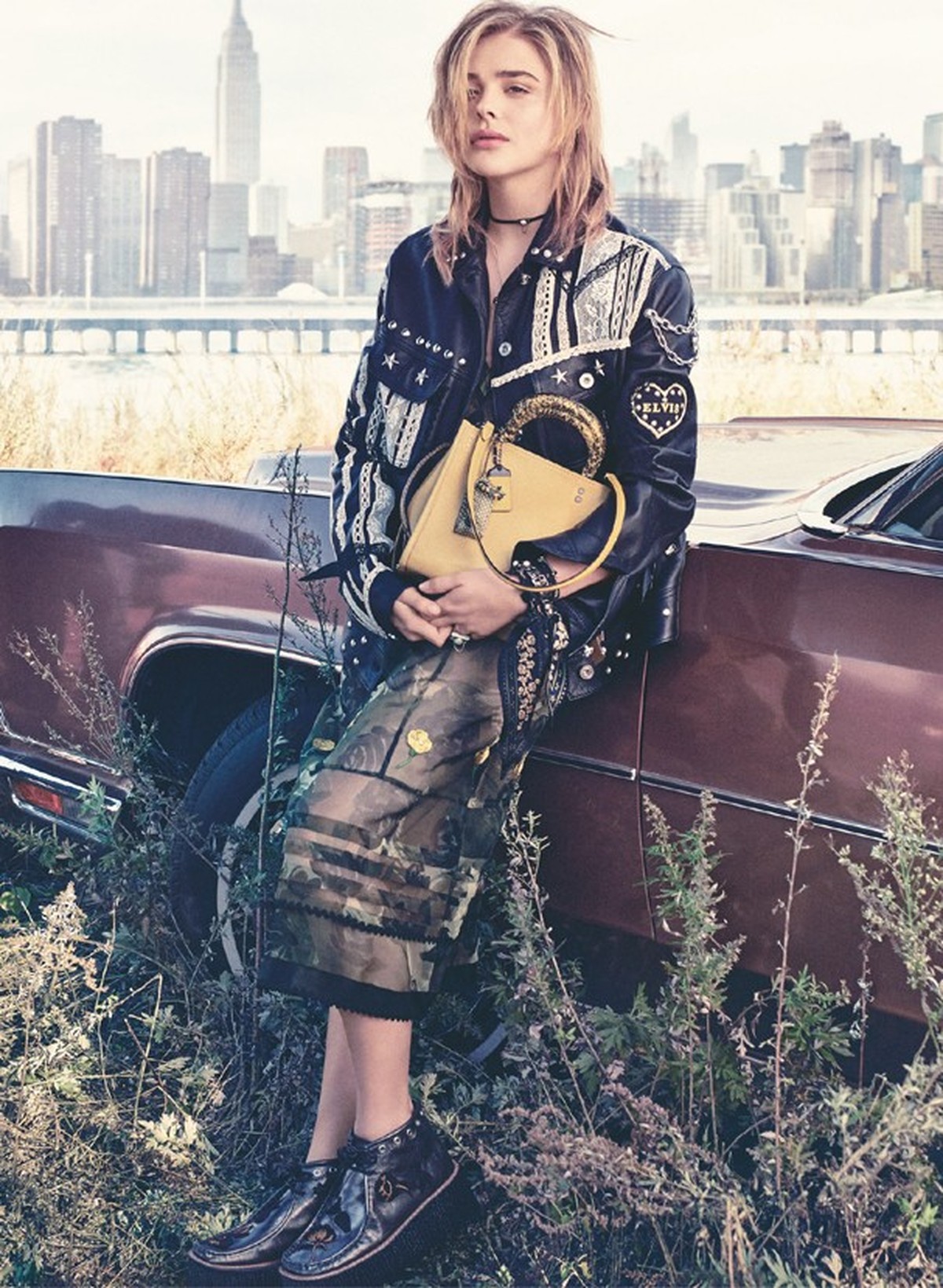 Chloë Moretz está a cara da riqueza na nova campanha da Coach New York