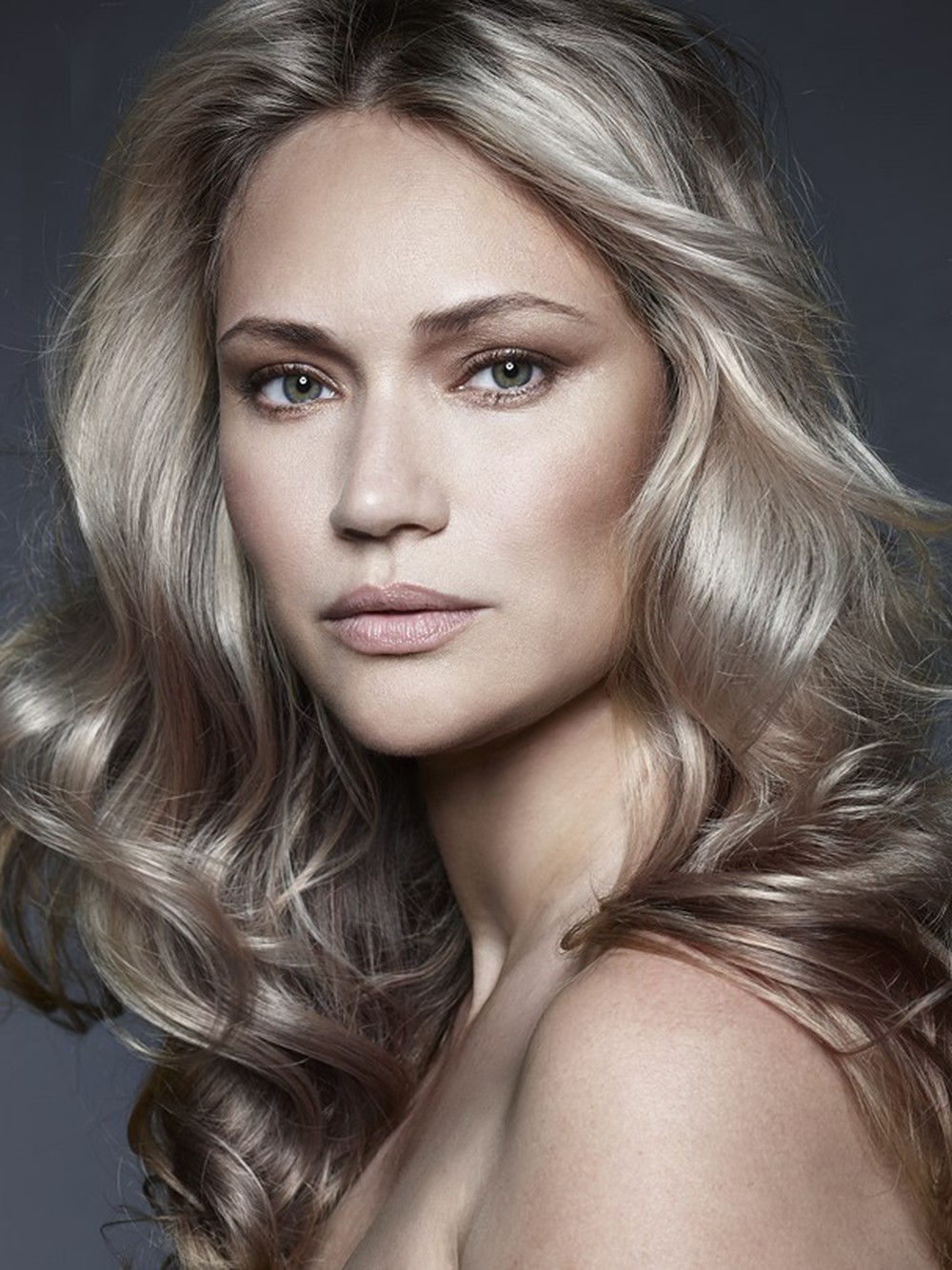 Fabiana Saba retoma carreira de modelo, mas como plus size!