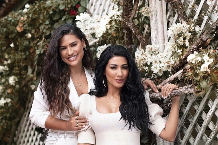 Após anunciar fim da dupla, Simone homenageia irmã: 'Minha luz'