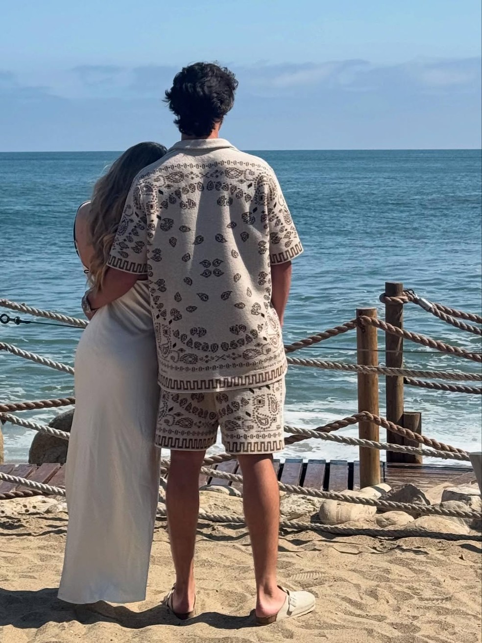 Discretos, Luísa Sonza e namorado surgem em clima de romance em Los Angeles