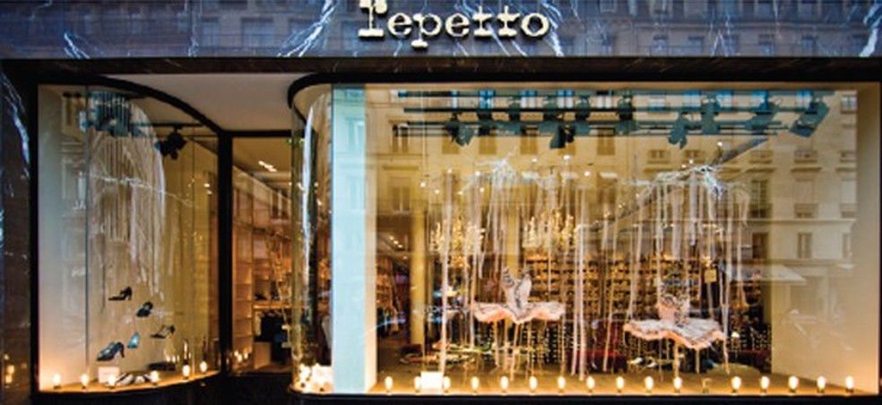 Pronta para se encantar? A francesa Repetto - e sua vitrine - está no ...
