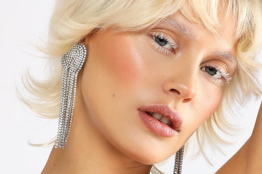 Primer para cílios: conheça a categoria que promete fios mais ...