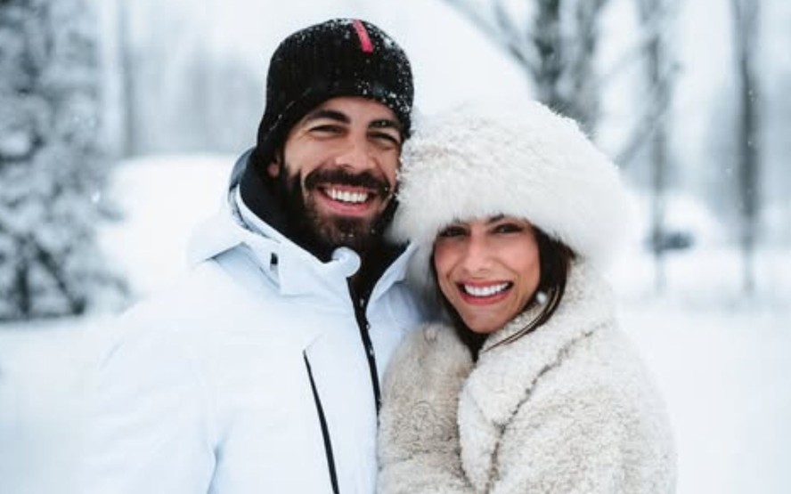 Mari Gonzalez mostra passeios na neve com namorado na Finlândia