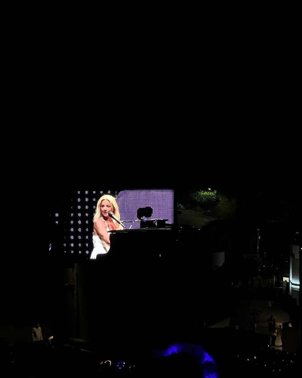 Solteira, Sandy abre álbum de fotos de viagem solo e dispara: 'Isso ...