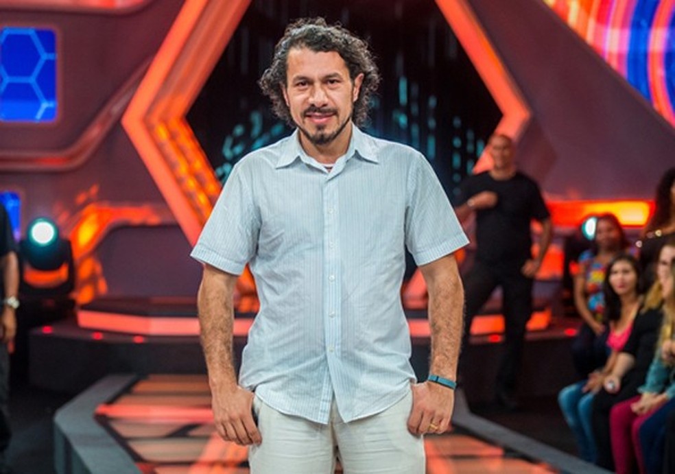 BBB17: Eliminado, Rômulo defende Marcos e diz que não formou grupo: 'Meus amigos'