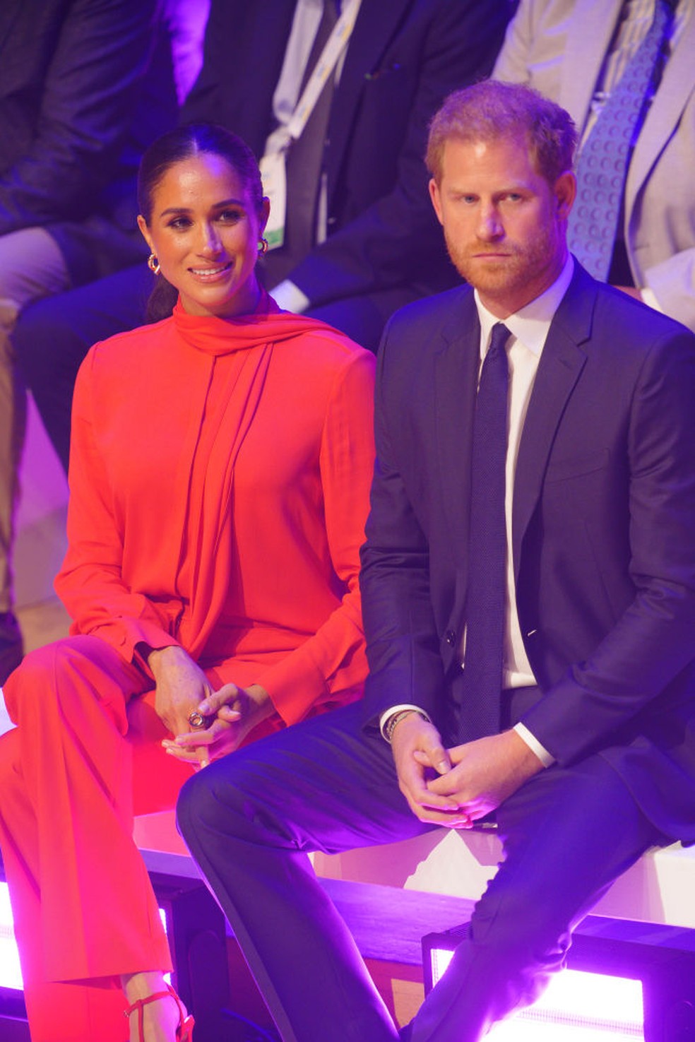 Meghan Markle e Príncipe Harry prestigiam evento em Manchester