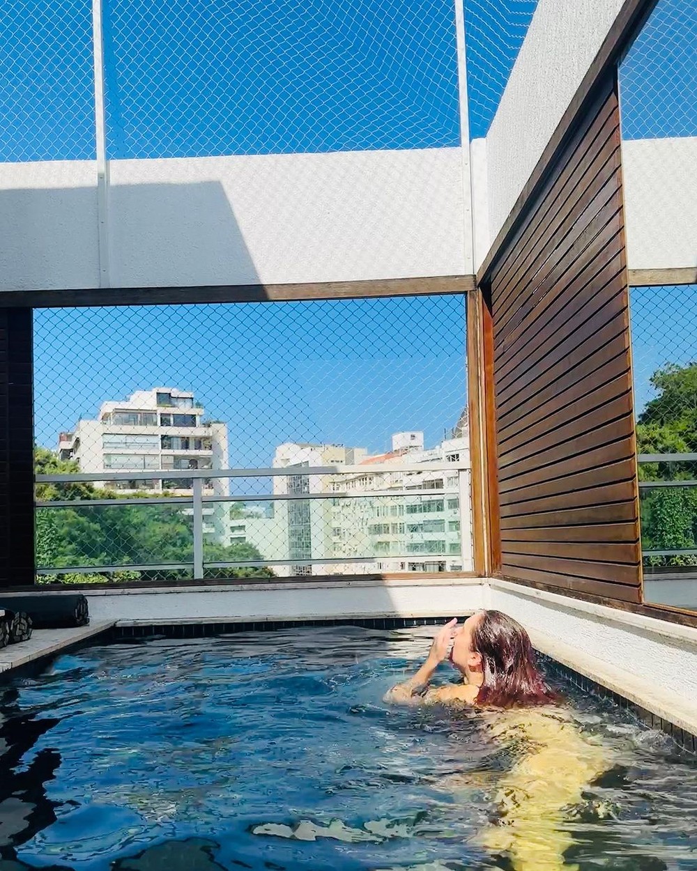 Sophia Abrahão aproveita calor e abre álbum de fotos de biquíni: 'Sol ...