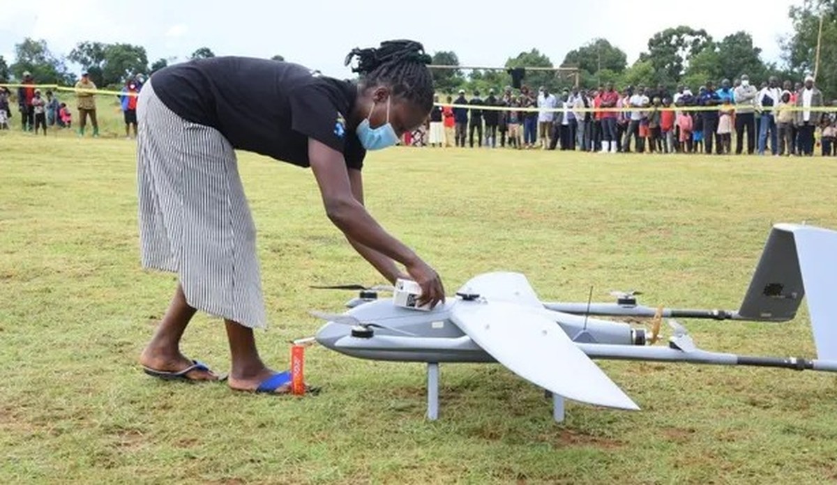 Uganda lança drone que vai levar medicamentos de HIV até ilhas remotas