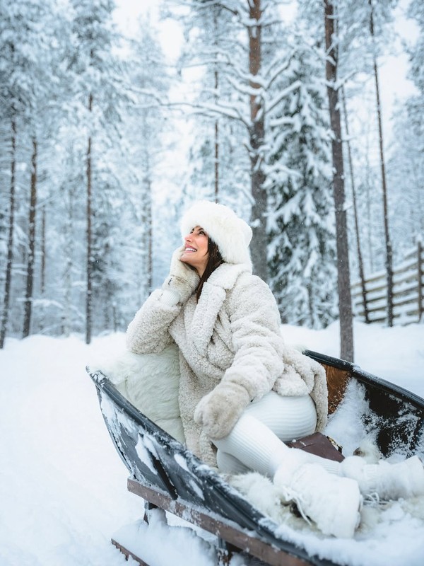 Mari Gonzalez mostra passeios na neve com namorado na Finlândia