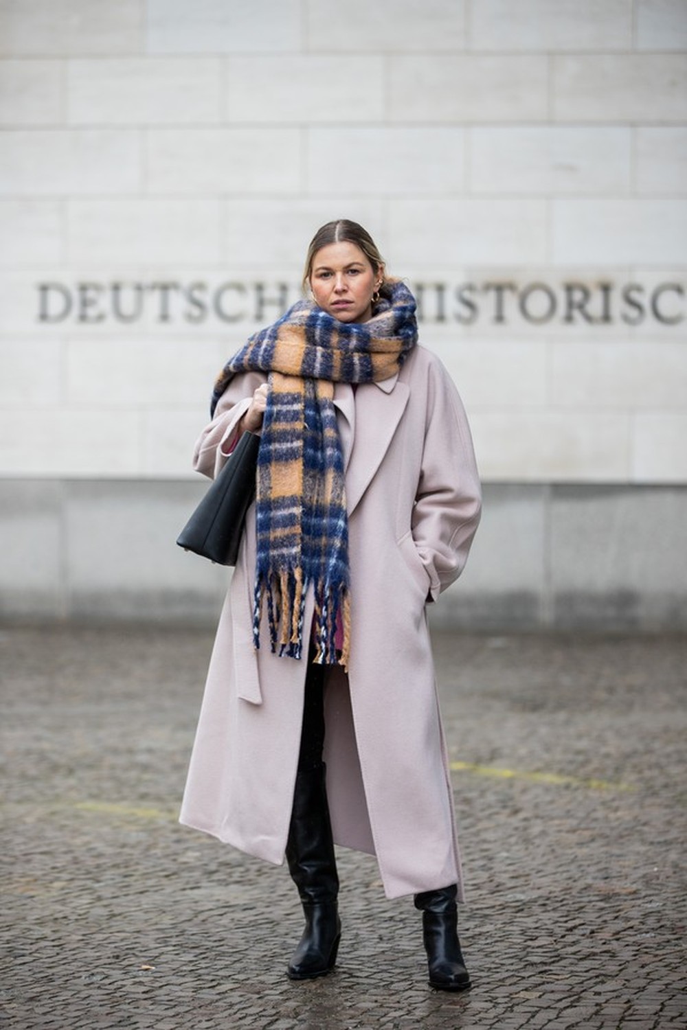 Cachecol será o seu melhor amigo no inverno. Inspire-se nestes 15 looks ...