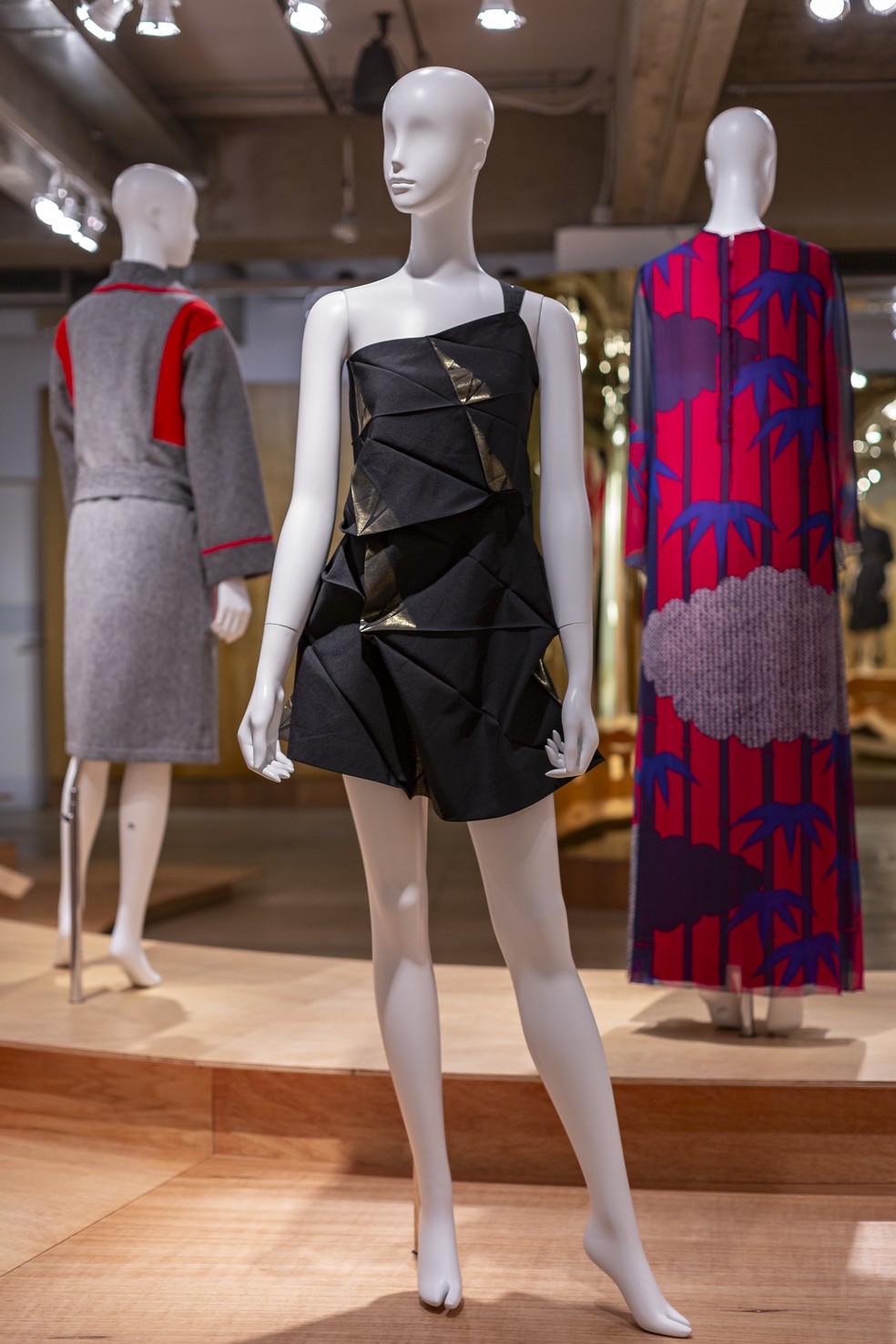 A história da moda no Japão é vista em duas exposições na Japan House