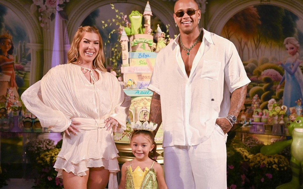 Lore Improta e Léo Santana anunciam que estão à espera do segundo filho