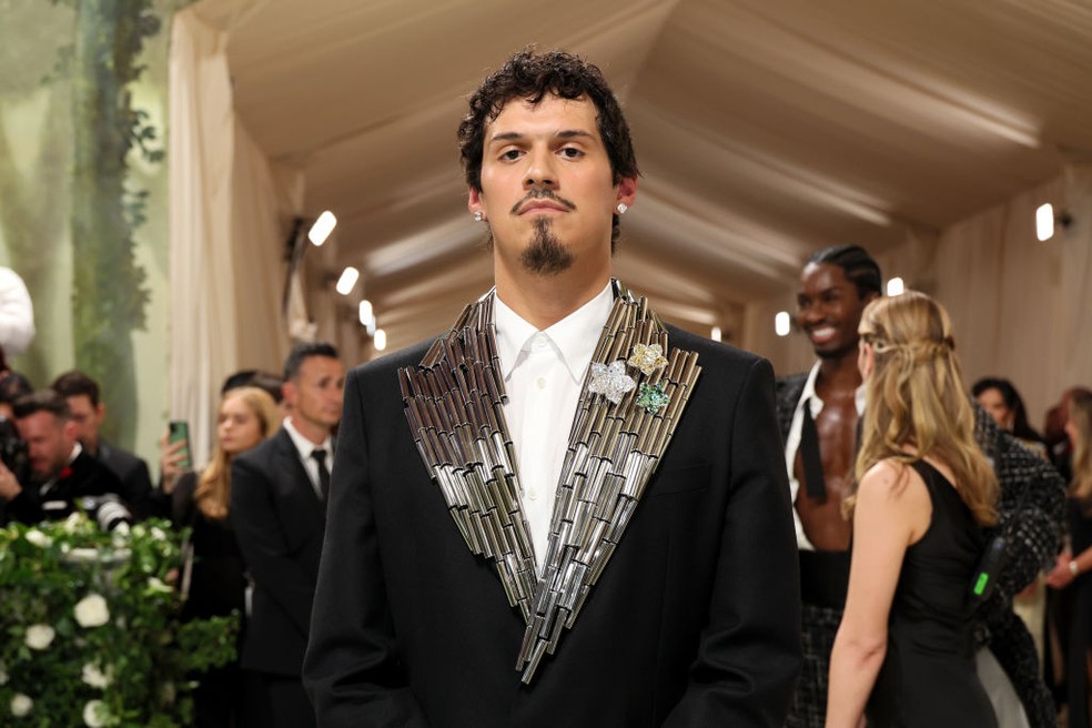 Quem é Omar Apollo? Web reage a suposto affair de Bruna Marquezine