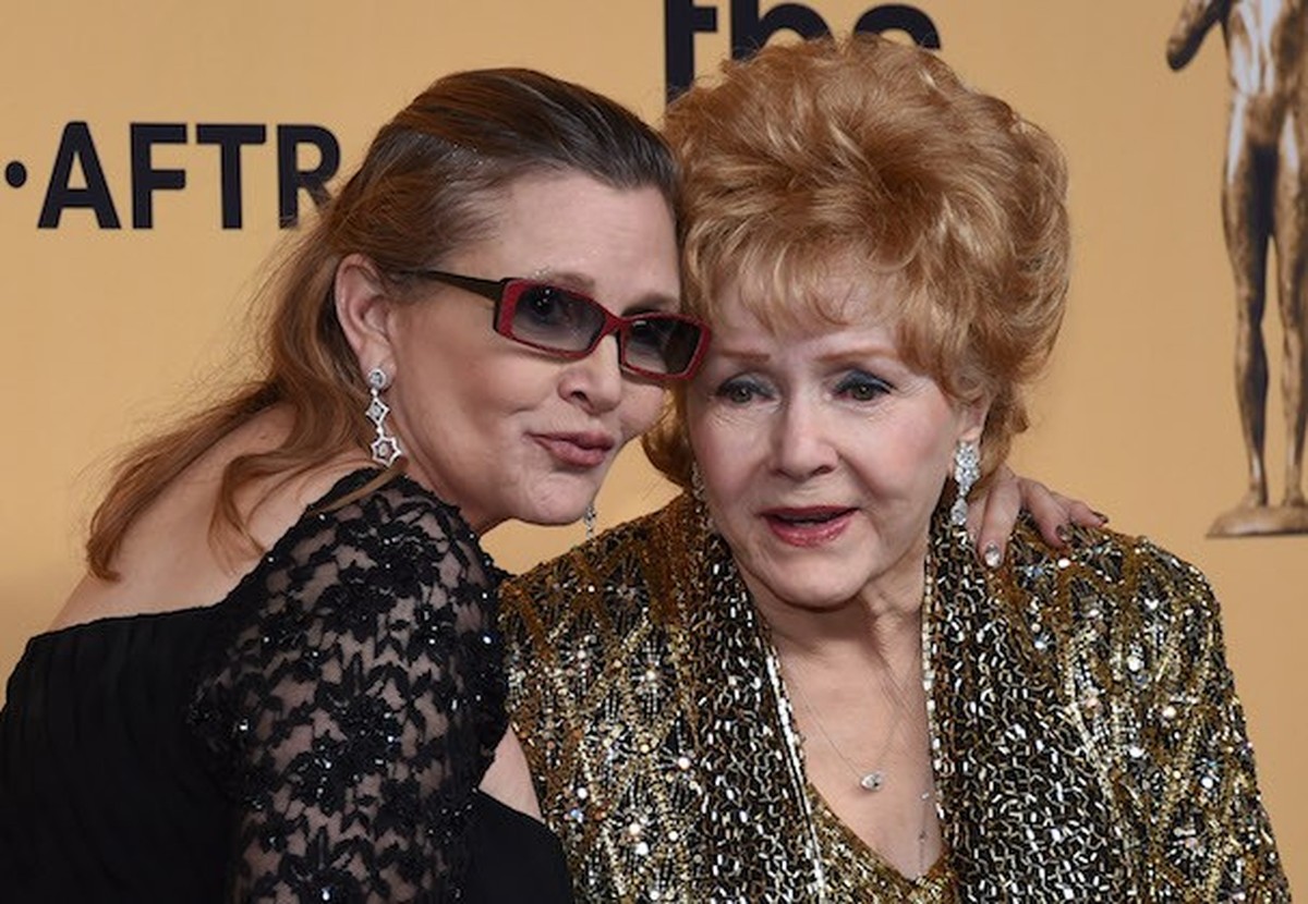 Debbie Reynolds morre aos 84 anos