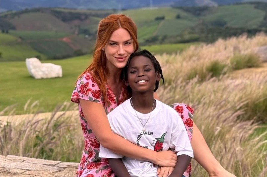 Orgulhosa, Giovanna Ewbank se derrete ao ver o filho Bless em sua ...
