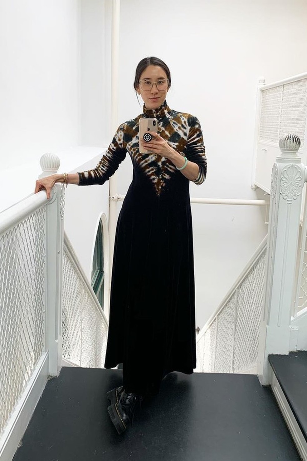 Quer se vestir como uma girl boss? É só se inspirar nos looks de Eva Chen!