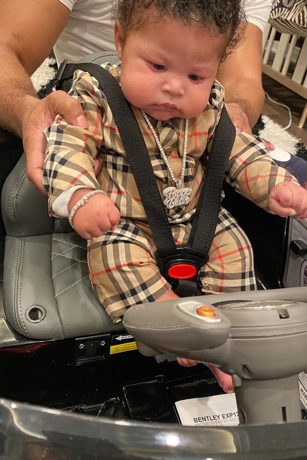 Closet grifado do filho de Nicki Minaj chama atenção na web