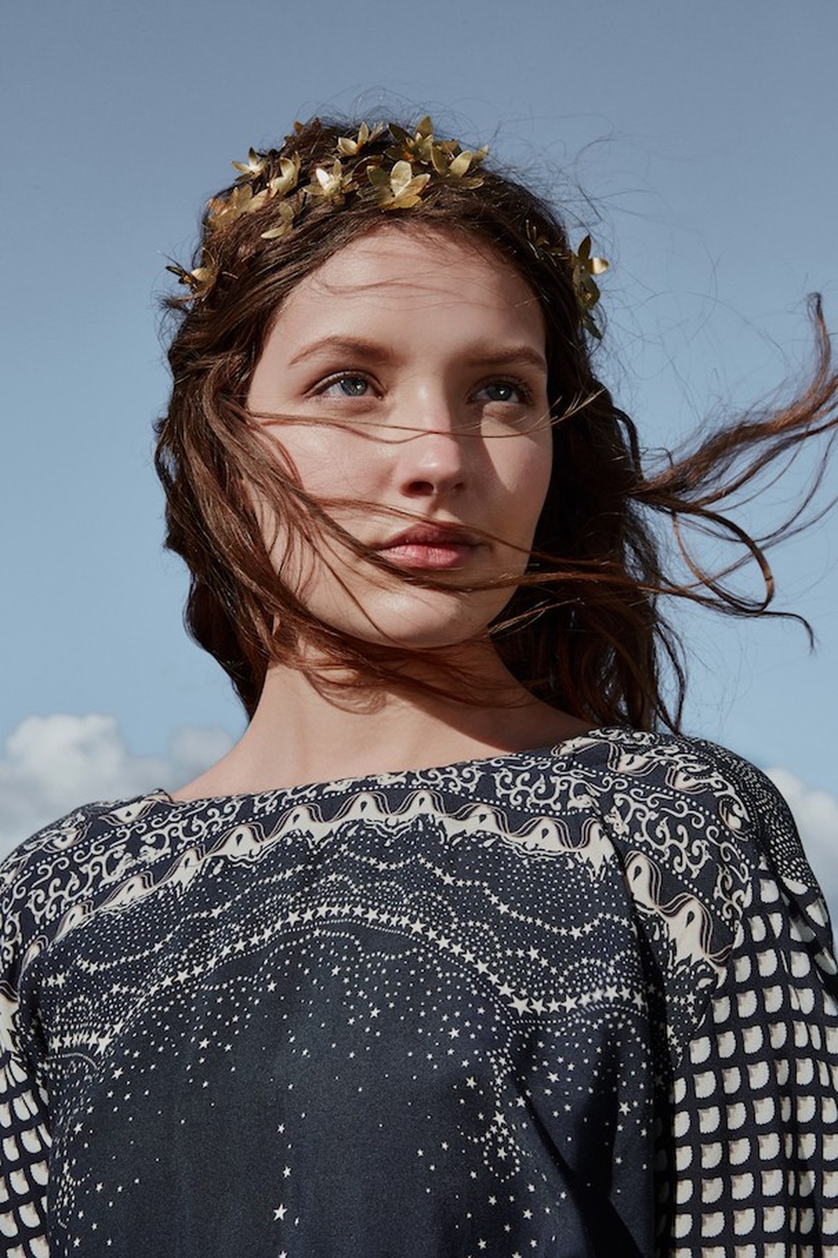 Moda: Farm lança coleção romântica com estampas florais desejo