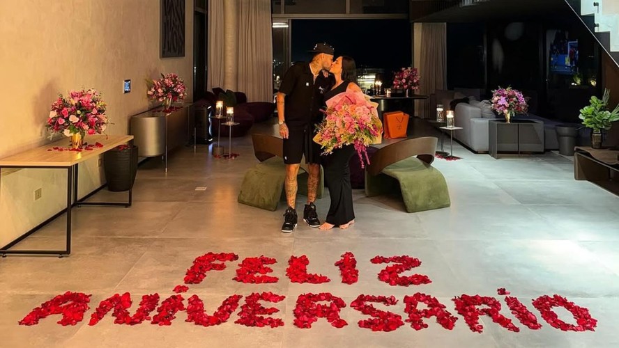 Após surpresa romântica, Neymar faz homenagem apaixonada para Bruna Biancardi em post de ...