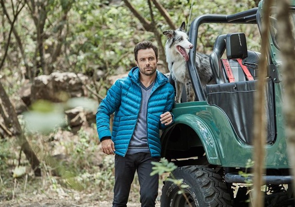 Kayky Brito faz ensaio e celebra natureza: 'É amor'