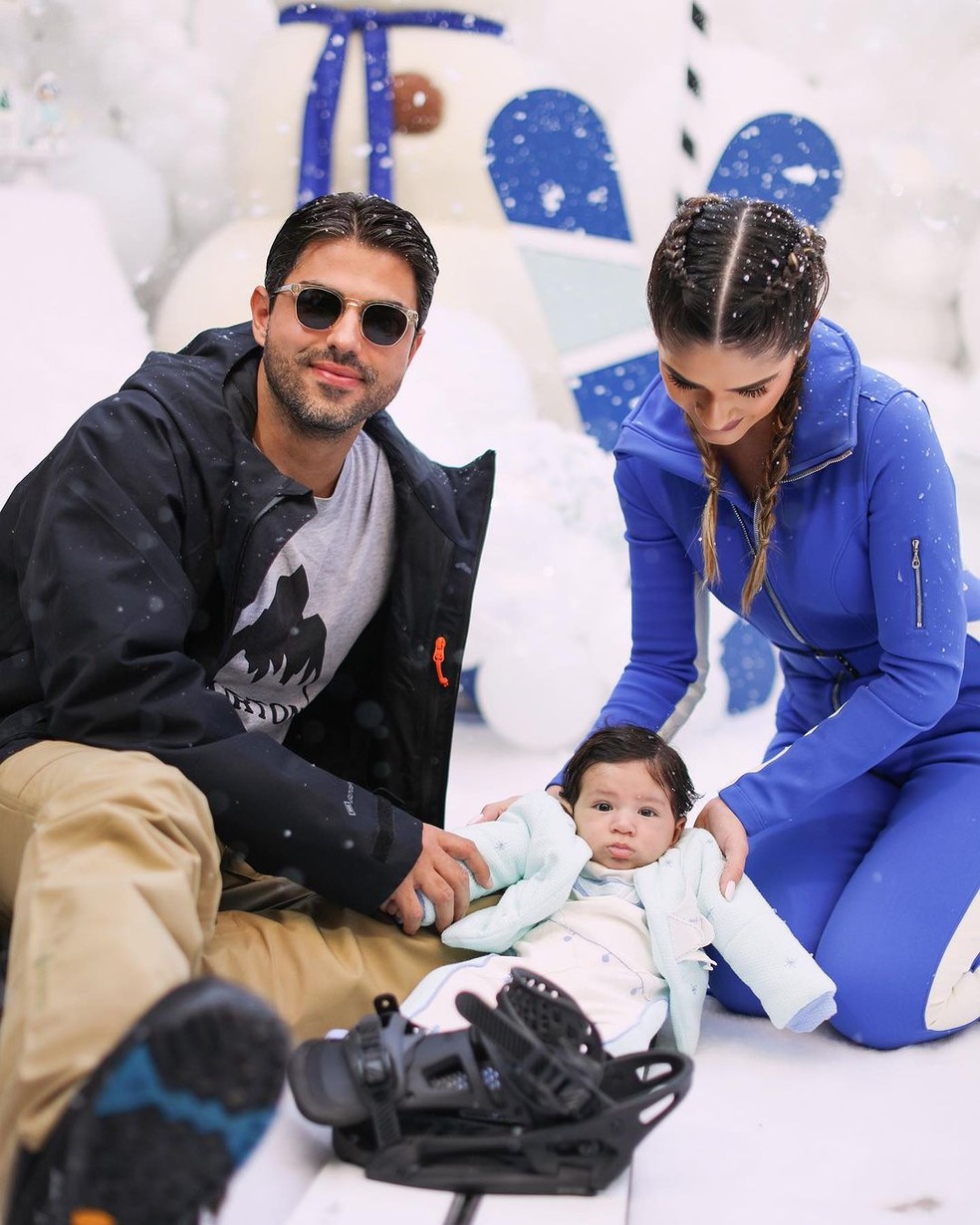 Tema de mesversário do filho de Thassia Naves vira piada entre ...