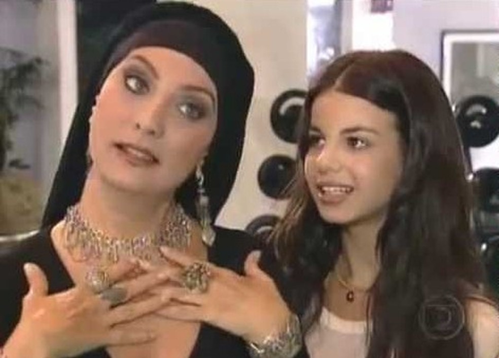 Stephany Brito se rende à cultura marroquina