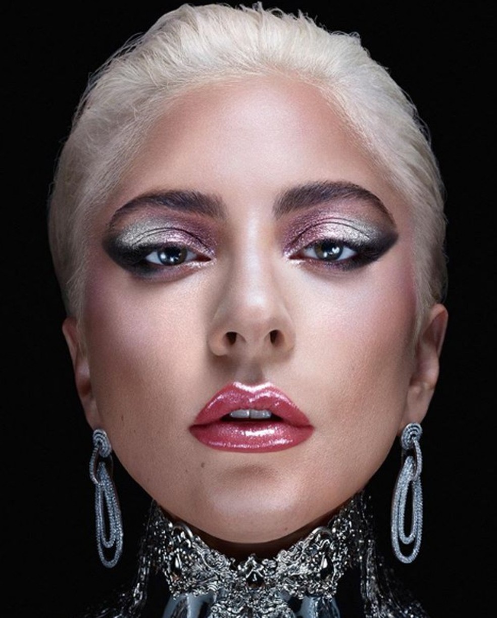 Os detalhes da nova linha de maquiagem de Lady Gaga