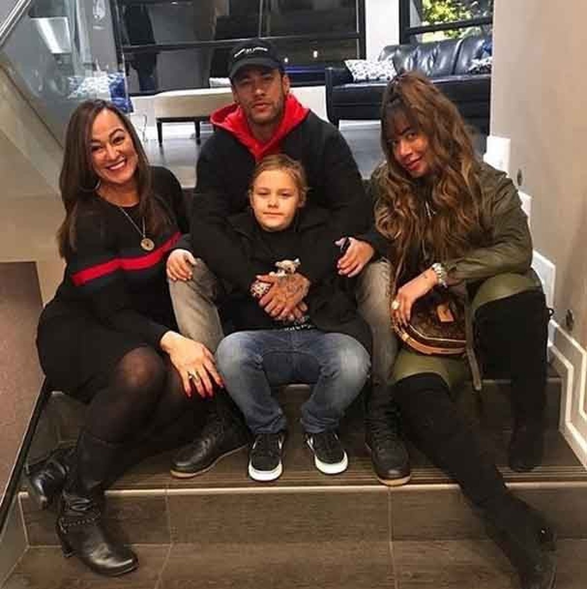 Davi Lucca posta clique emblemático com Neymar