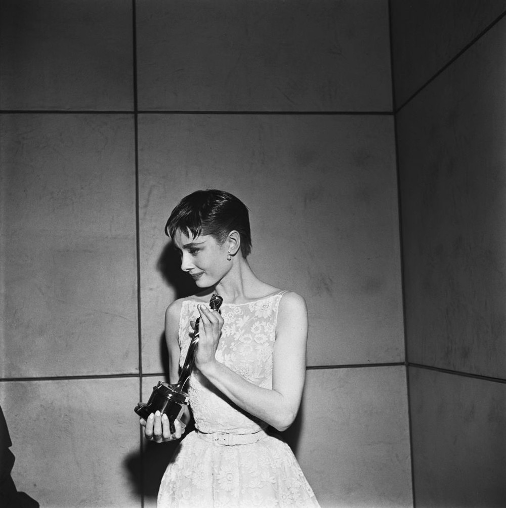 Audrey Hepburn e Givenchy: 40 anos de amizade que rendeu looks ...