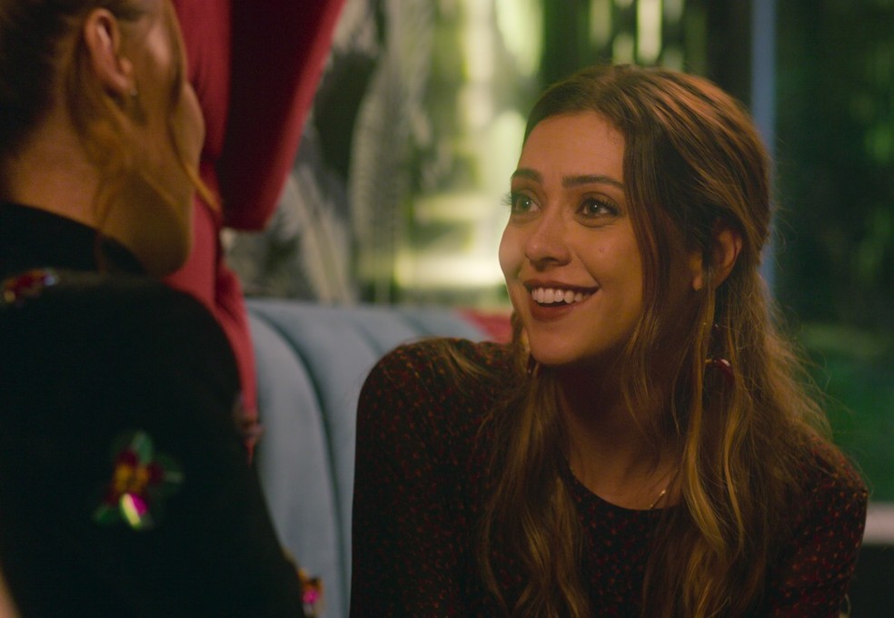 Polliana Aleixo estreia filme com Caio Castro e Thati Lopes e divide a ...