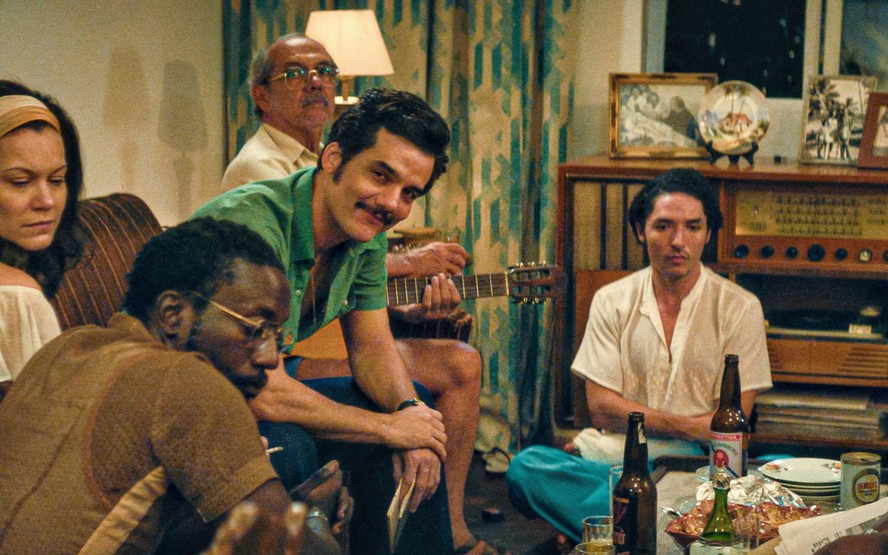 'O Agente Secreto', com Wagner Moura e Maria Fernanda Cândido, é ...