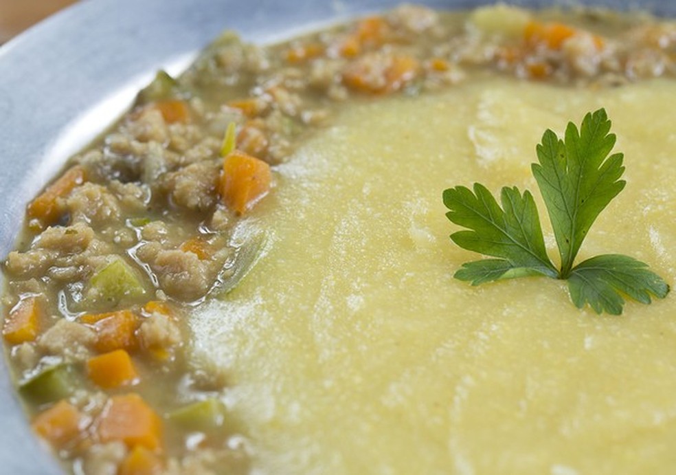 Caldos veganos e vegetarianos: aprenda 6 receitas de dar água na boca